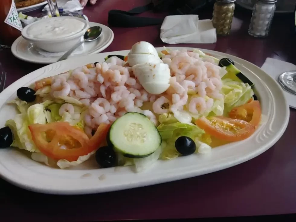 Home - Riley's Restaurant & Lounge