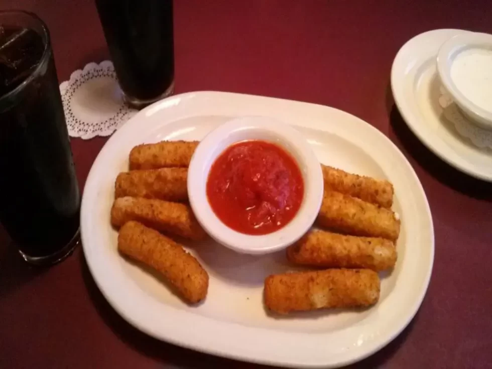 Home - Riley's Restaurant & Lounge